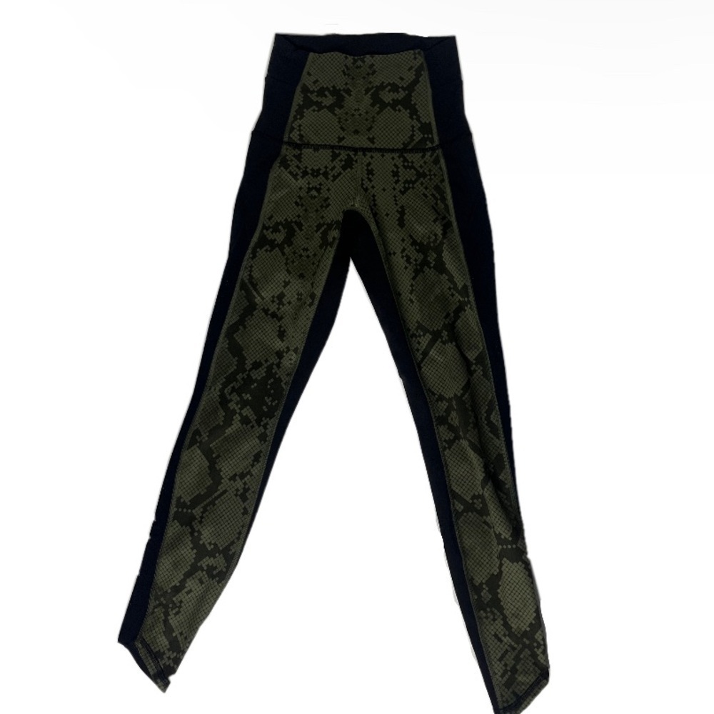 Lululemon Black/Ziggy Snake Pattern Leggings Size 2 - Gem